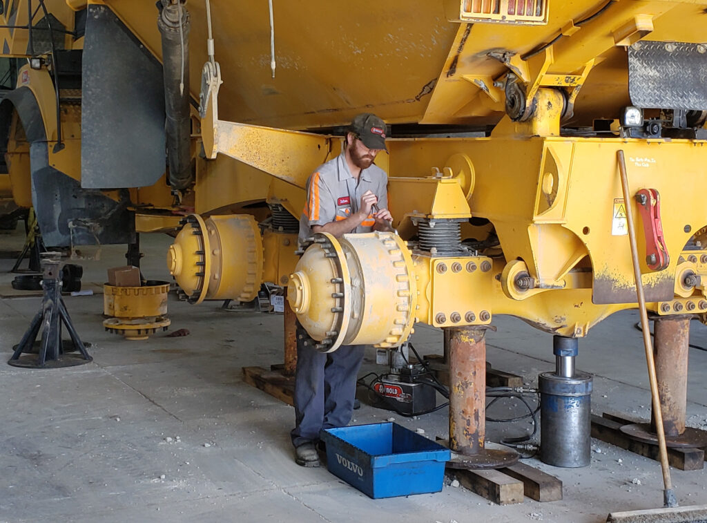 Reliable Construction Equipment Supplier | Arnold Machinery